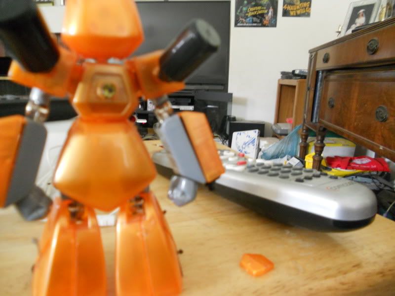 Non-TF: Medabots Medabee | TFW2005 - The 2005 Boards Non-TF: Medabots Medabee | TFW2005 - The 2005 Boards